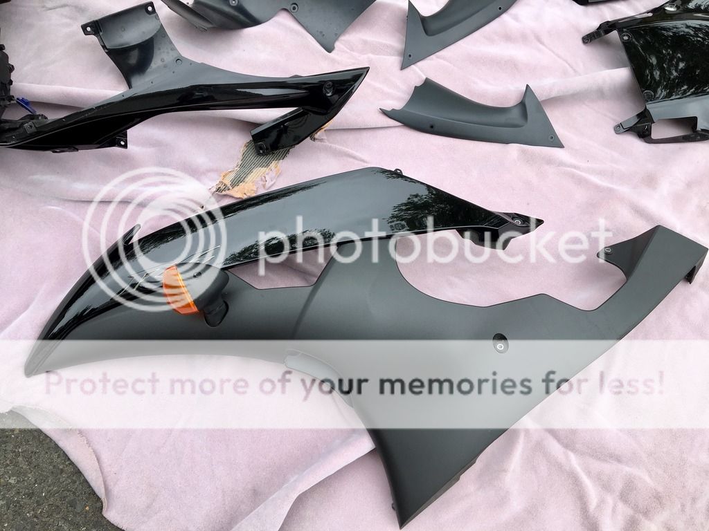 2011 R6 Raven OEM plastics, with all lights etc | Yamaha R6 Forum: YZF ...